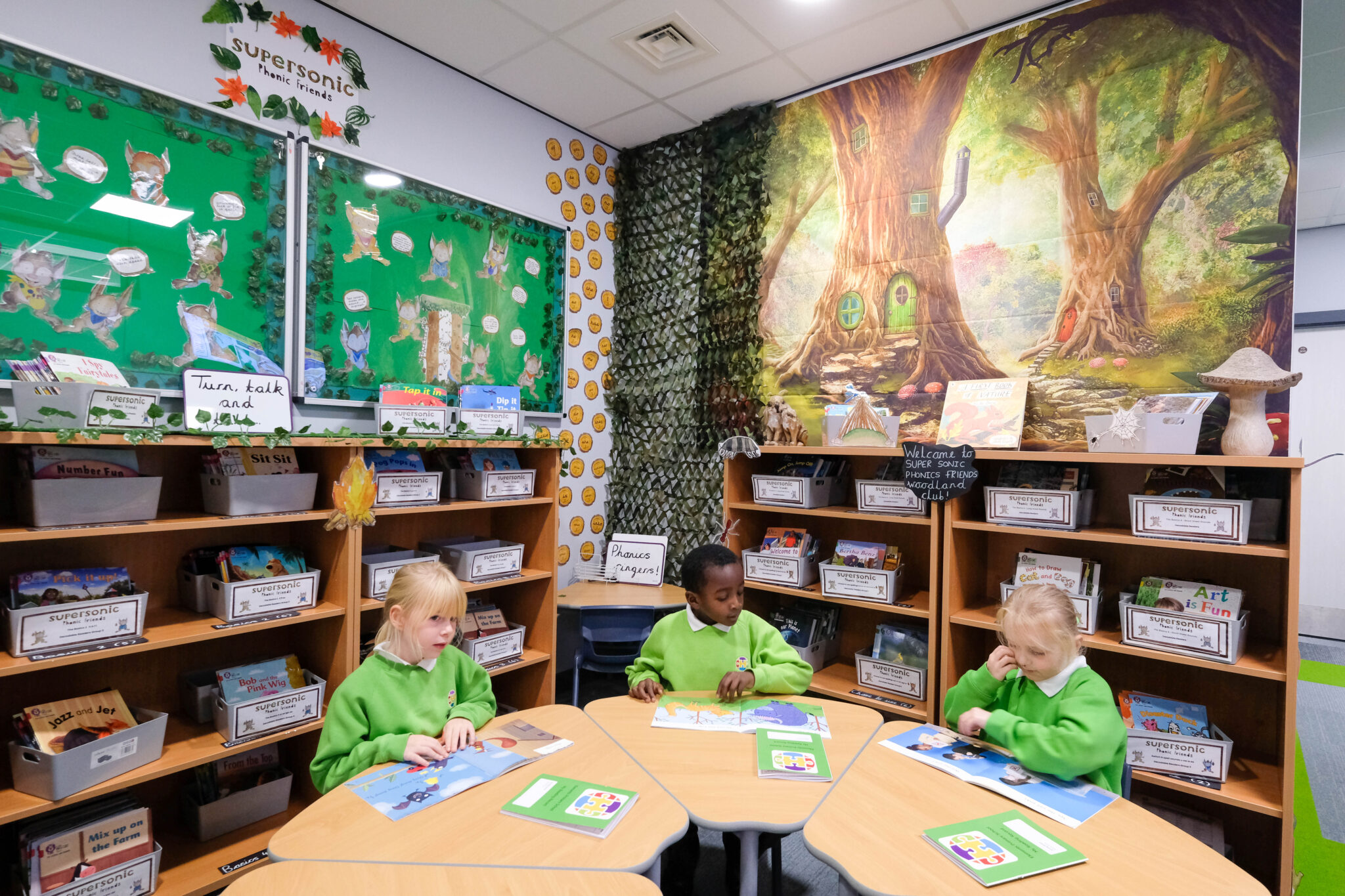 English – Elements Primary School